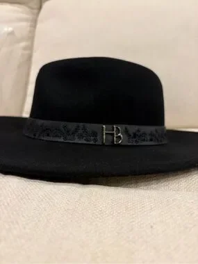 henri bendel | Accessories | New Henri Bendel Blake Embroidery Brim ...
